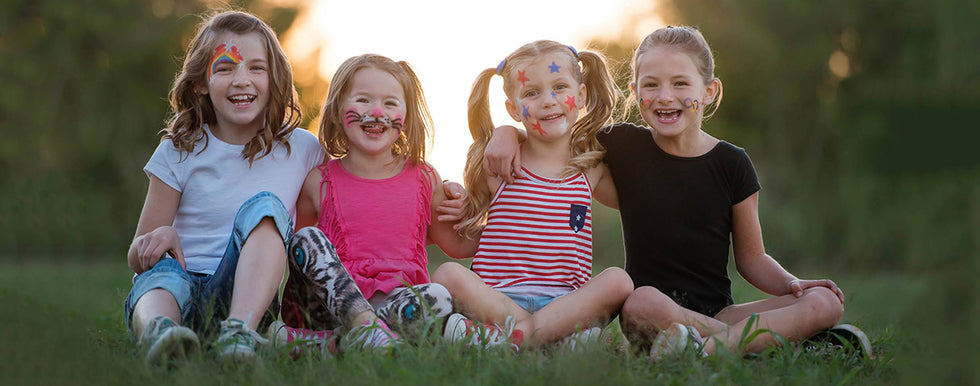 About Us – Dress Up America